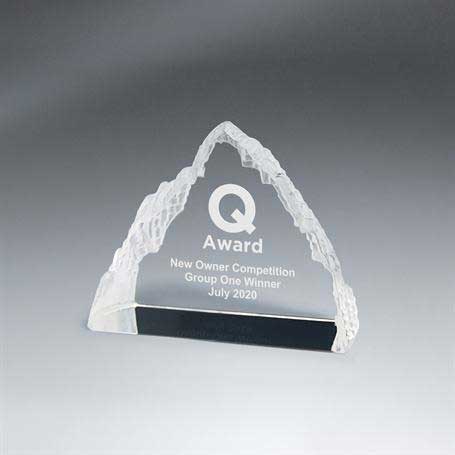 PACESETTER AWARDS | GI639A — Crystal Iceberg - Small | Free Set ups and ...